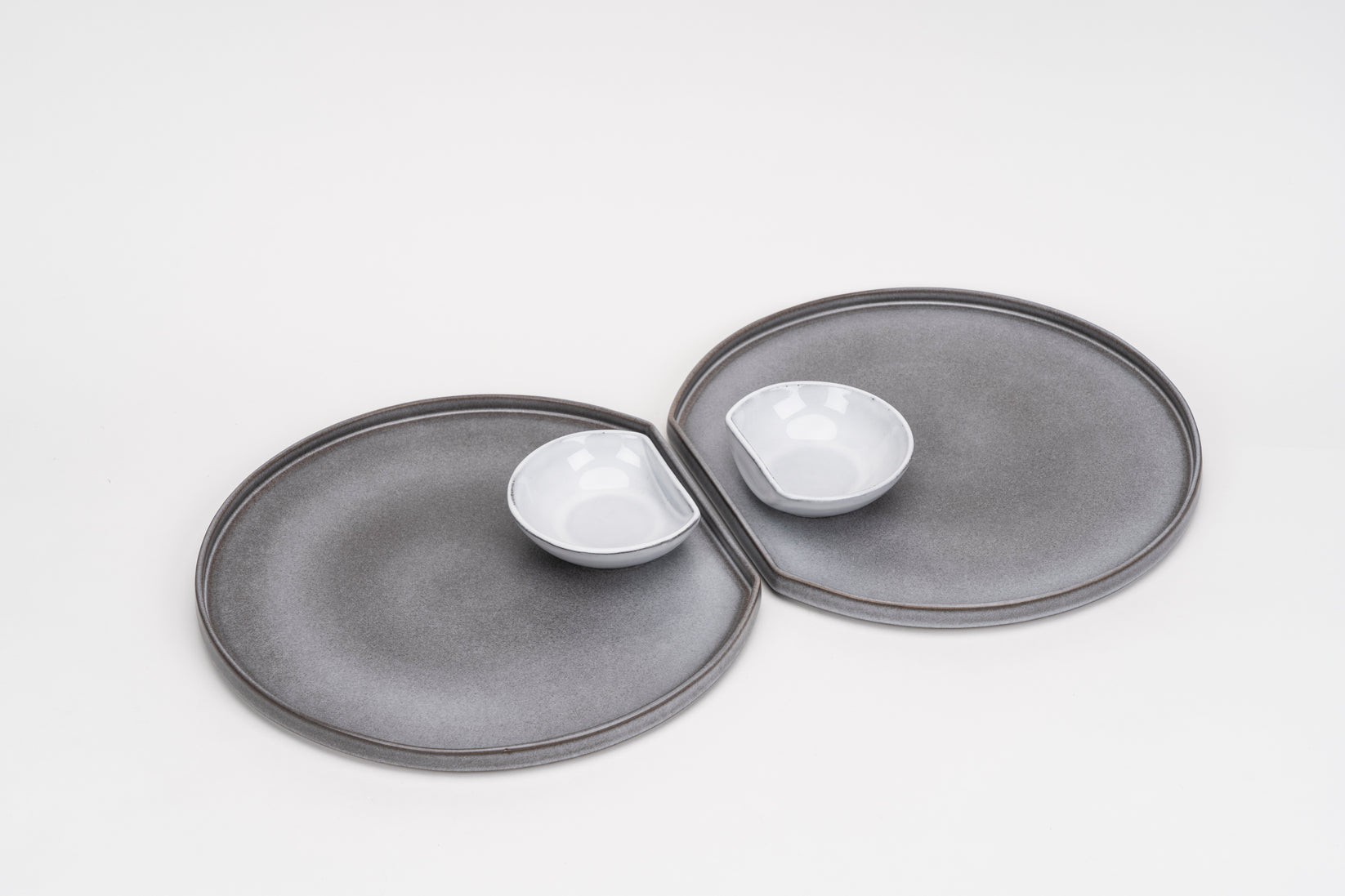 Graphite - 60cm flat platter – Aaron Kearney Design